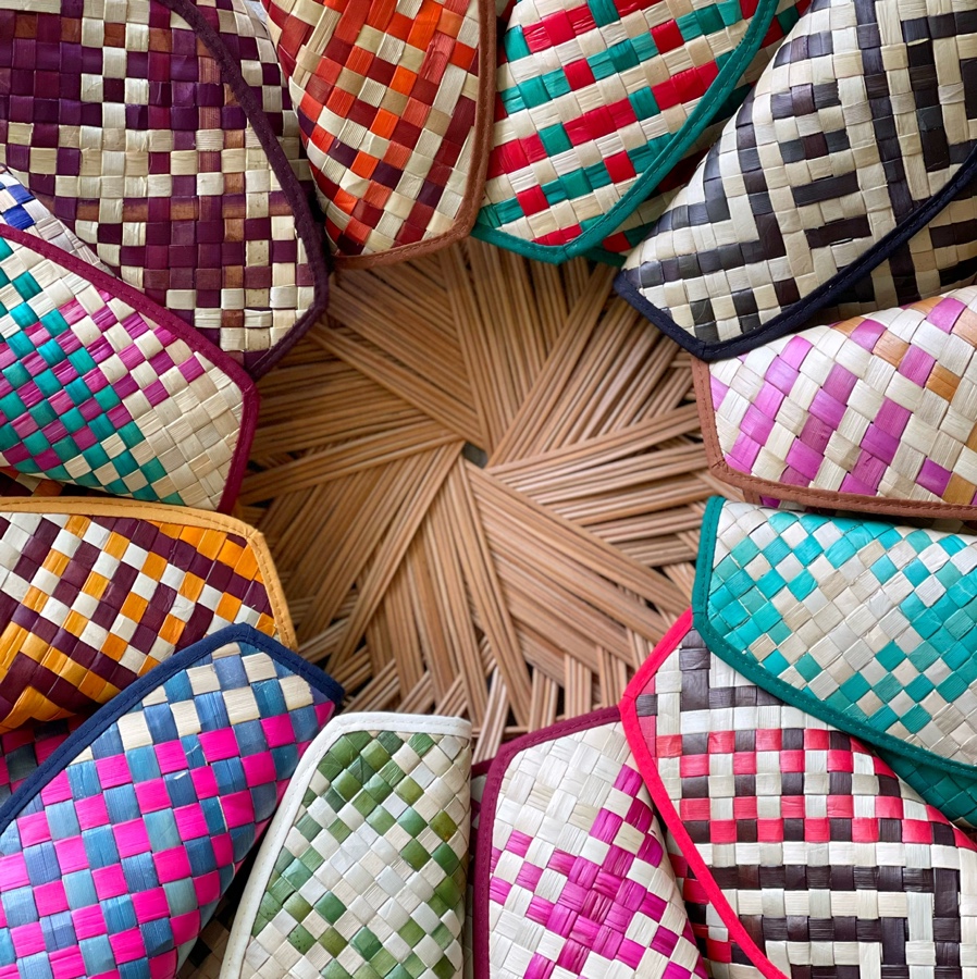 Embun Embun. Handwoven Mengkuang Purse Envelope Magnet