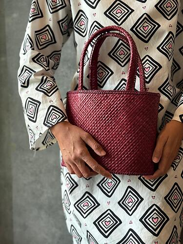 Embun Embun. Handwoven Mengkuang Basket Classic